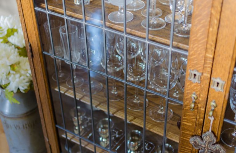 Our Tips for Moving & Packing Glassware | Ready Movers